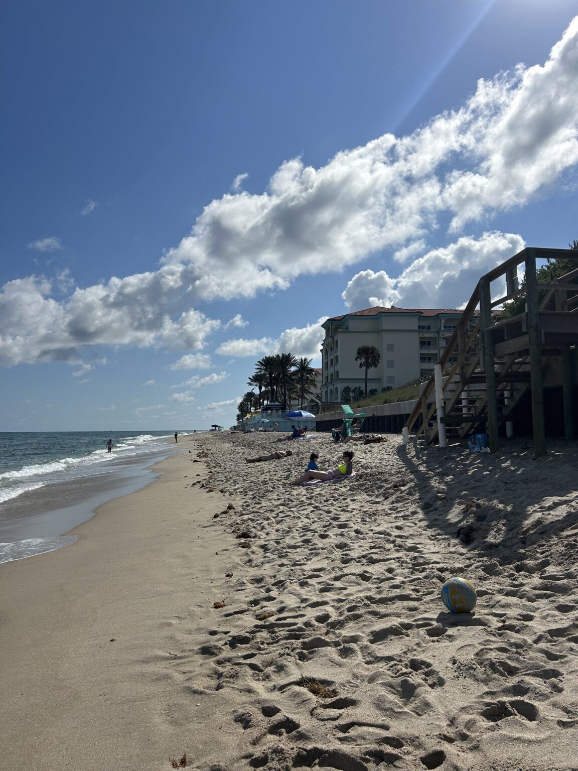 How Are FPL Electrical Boxes Attached to Houses in Florida