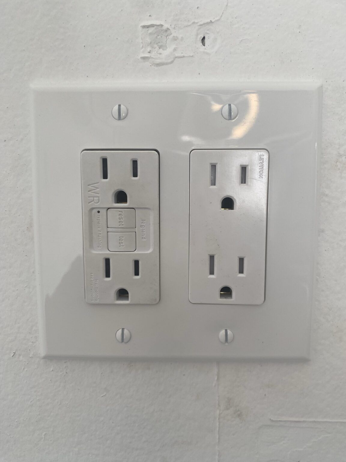 What is an Electrical Receptacle - Others Electric